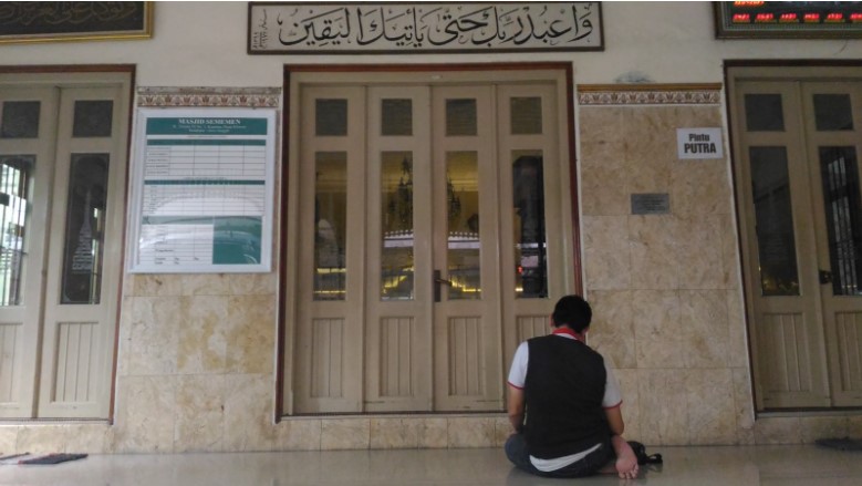 Masjid Sememen Kauman. Masjid Bergaya Arsitektur Eropa Jawa Klasik Jadi ...